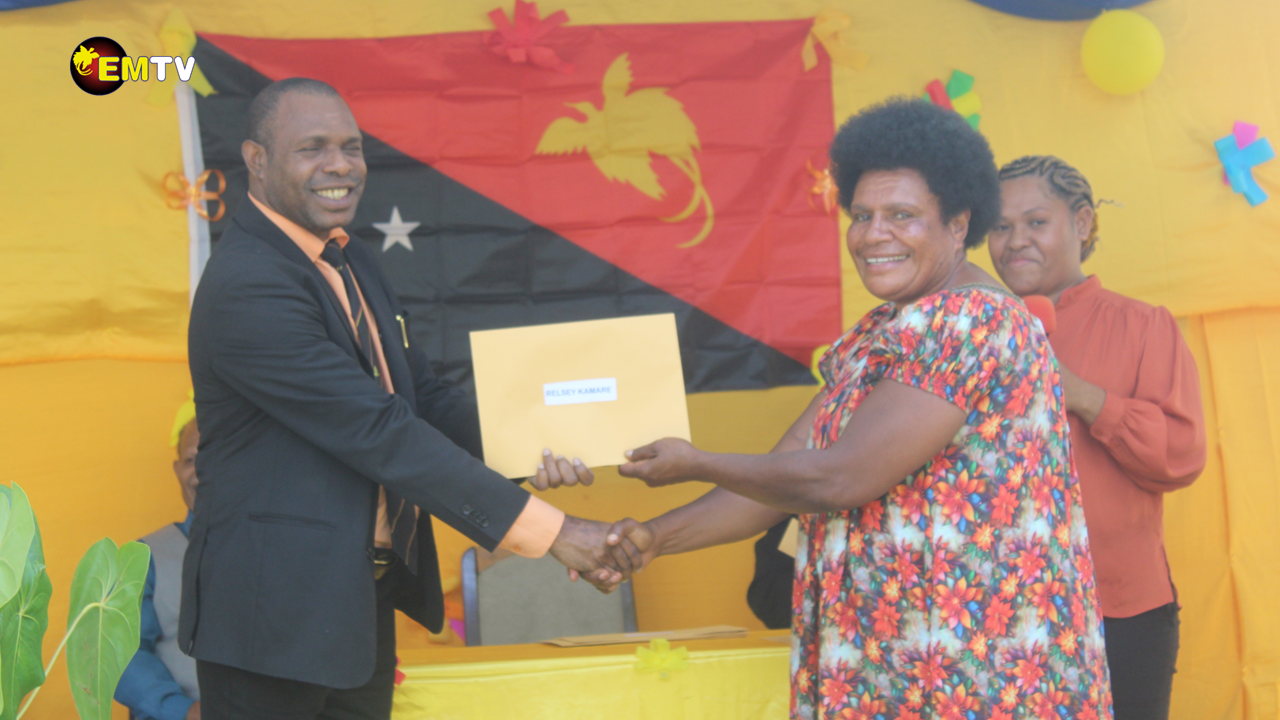 CHURCH MEMBERS RECEIVE CERTIFICATES ON FINANCIAL LITERACY SKILLS — EMTV ...